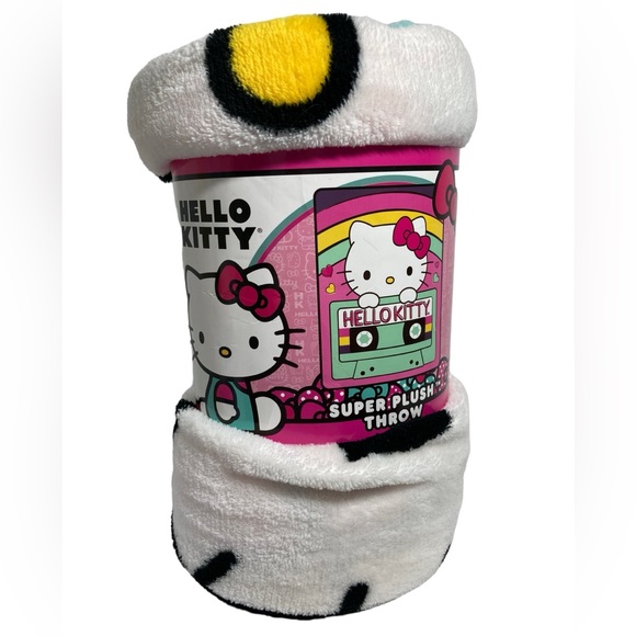 Hello Kitty | Bedding | New Hello Kitty Super Plush Throw Blanket 46 X ...